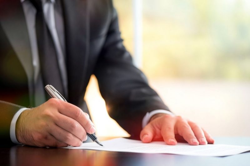 4 Best Ways to Sign a Letter Correctly | TheMindFool