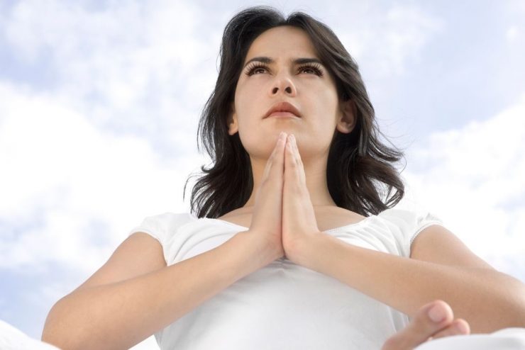 14 Ways to Awaken Divine Feminine Energy & Transform Your Life