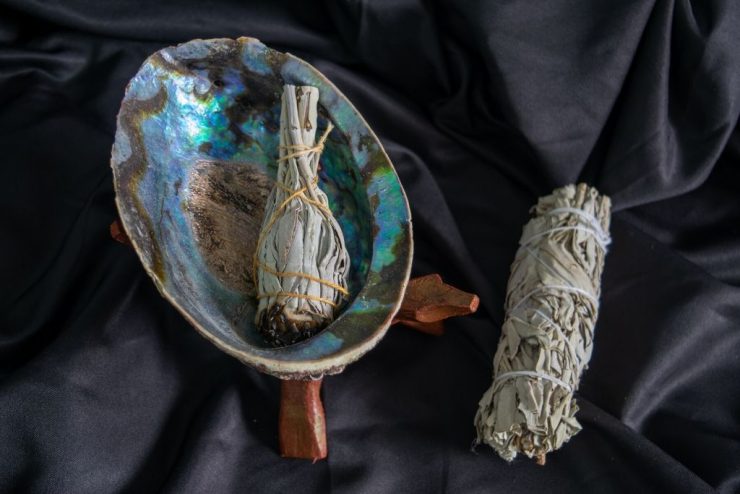 Smudging Prayer : A Complete Guide & Know The Smudging Prayer for Home