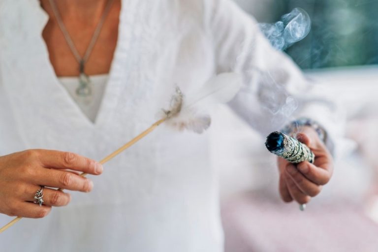 Smudging Prayer : A Complete Guide & Know The Smudging Prayer for Home
